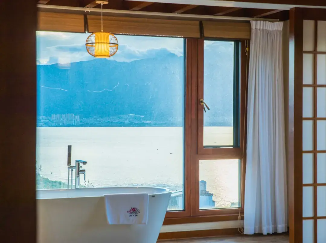 Fresh Air · Yujian Seaview Resort Villa - Dali
