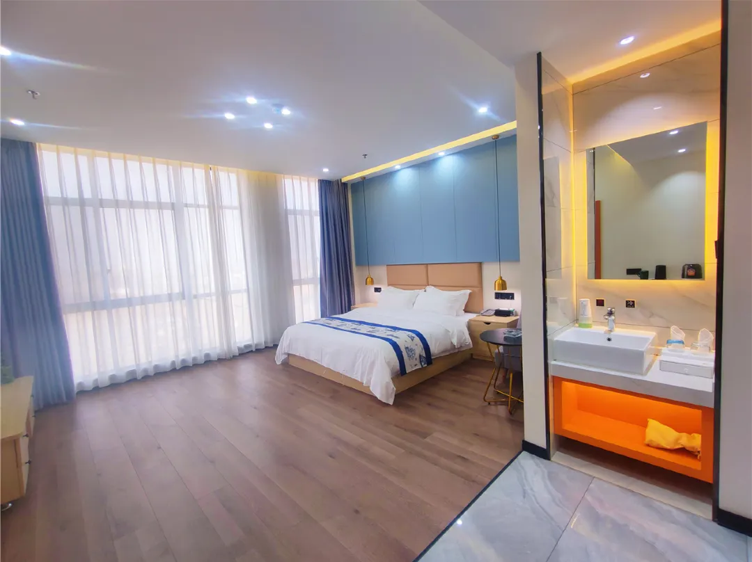 Yafeng Hotel - Xinyang