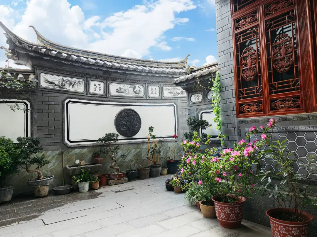 Early Summer Guesthouse - Dali