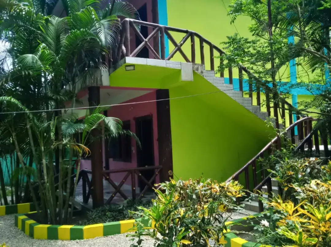Goroomgo Green Gold Resort Lataguri - Lataguri