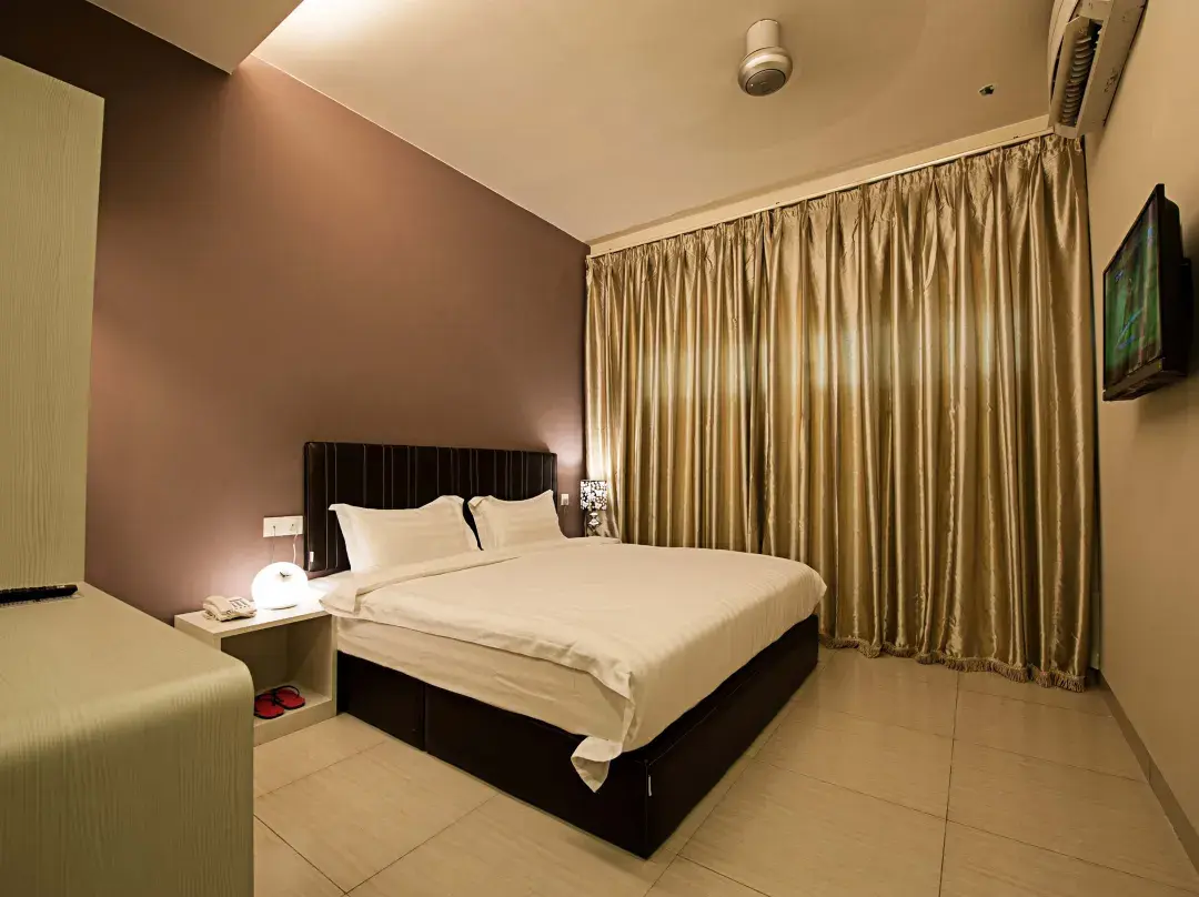 Seven Hotel - Penampang