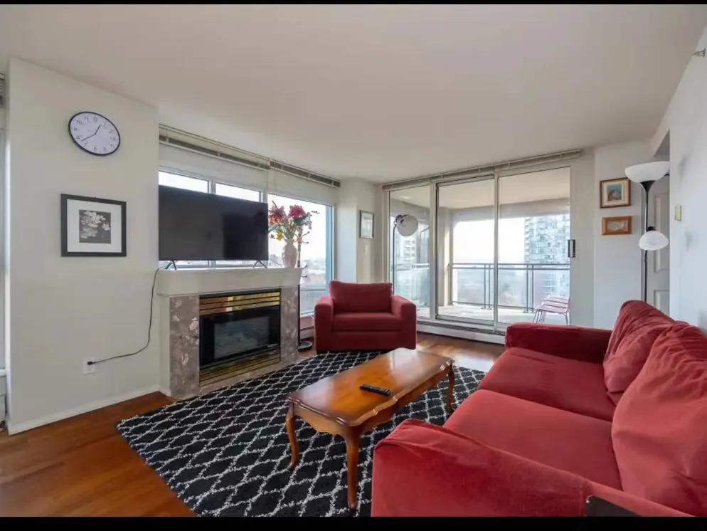 Lxy Condo - Vancouver