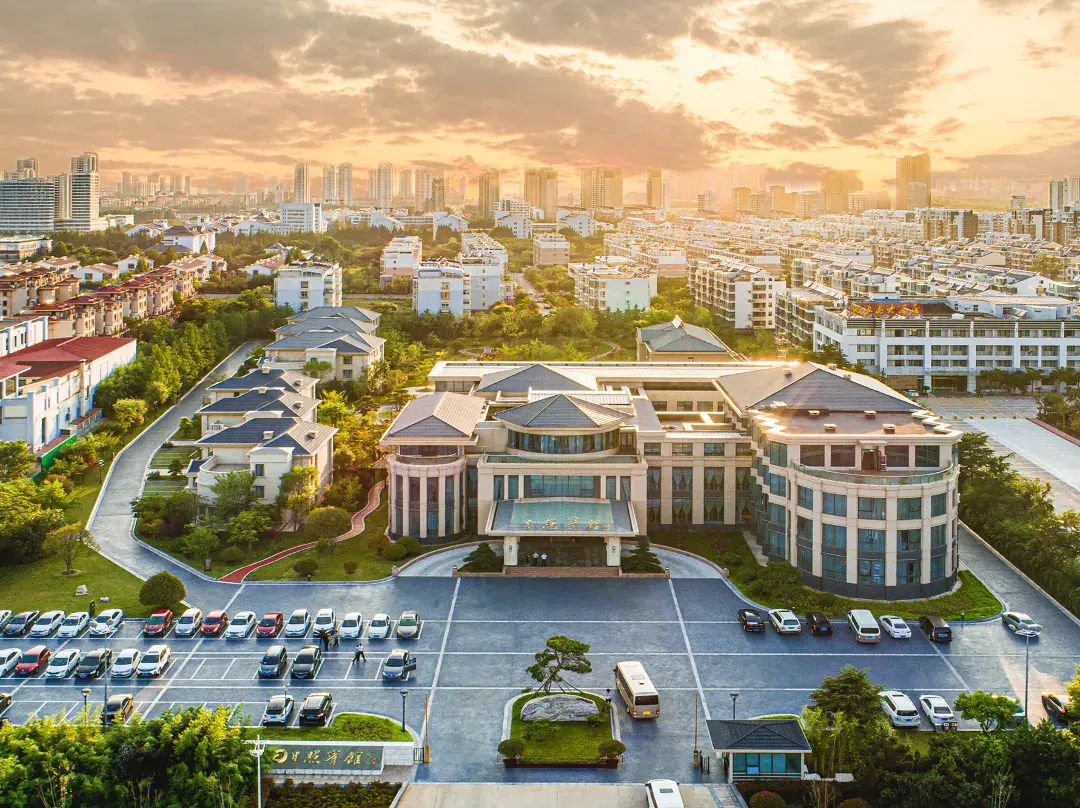 Rizhao Hotel - 르자오 시