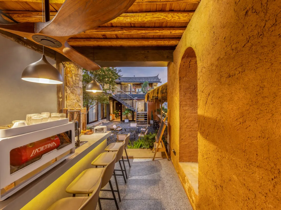 Chuye · Luxury Designer - Lijiang