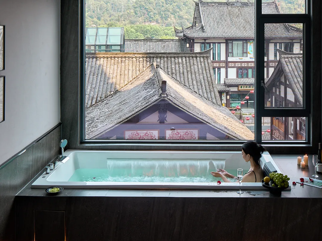 Leshan L Private Tang River View Hotel · City Vacation - Leshan