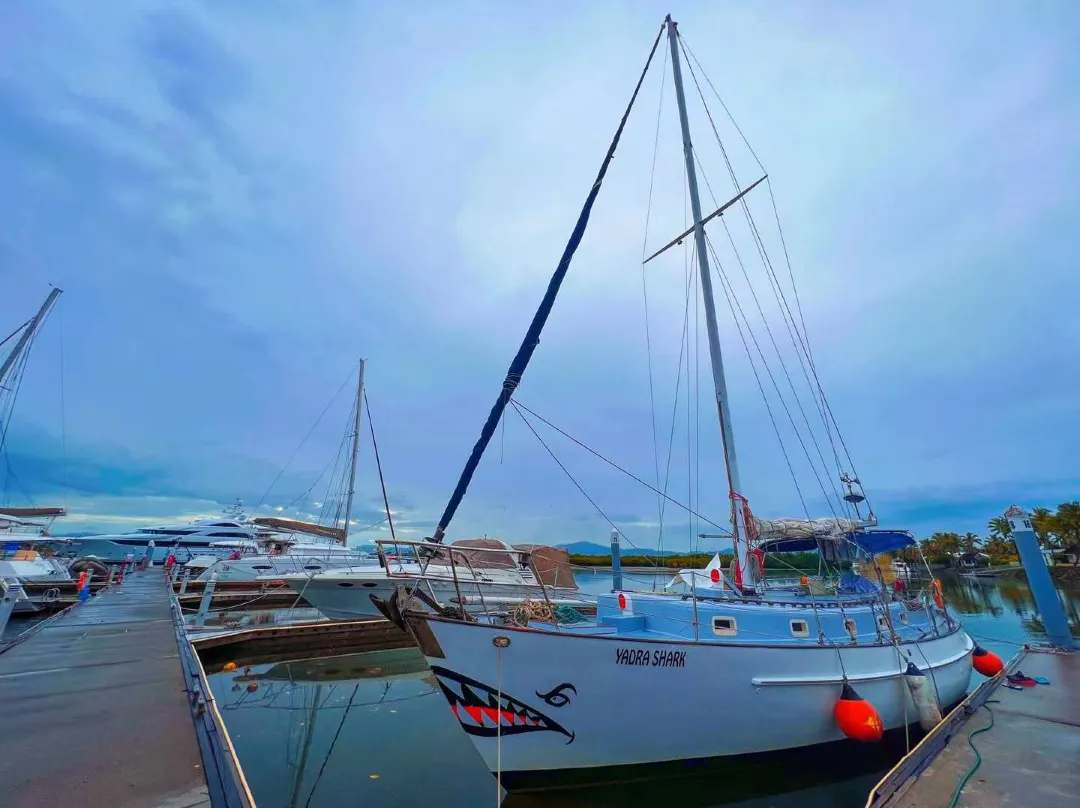 Two Bedroom 40ft Sailing Yacht - Nadi