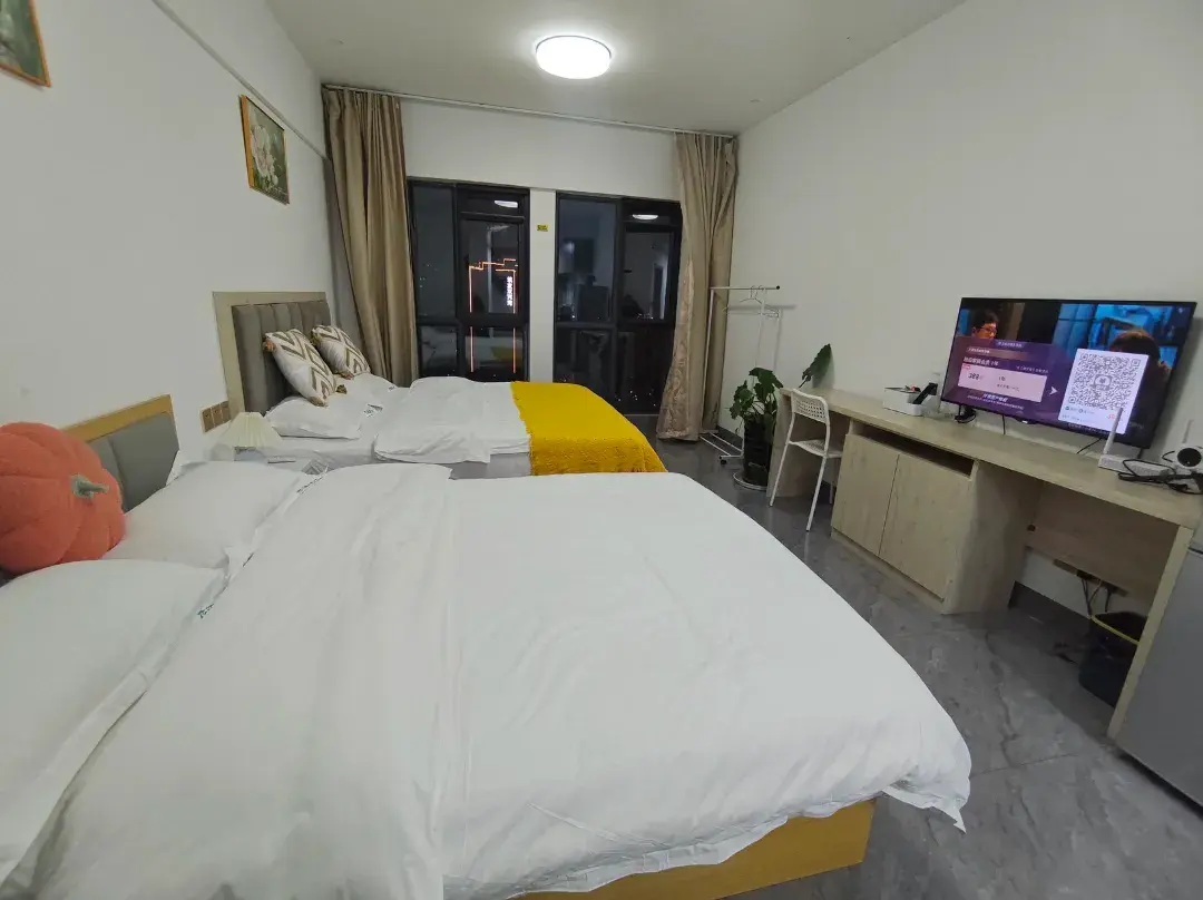 Huayu Yujian Homestay - Kunming