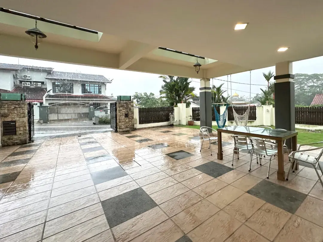 Comfort • Gather | Near Ciq | 5b3b - ジョホールバル