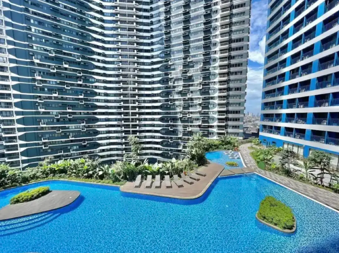 No Additional Fees Makati Apartment Condo W/ Mall - Manila