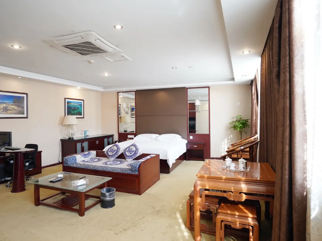 Double Dragon Holiday Hotel - Anqing