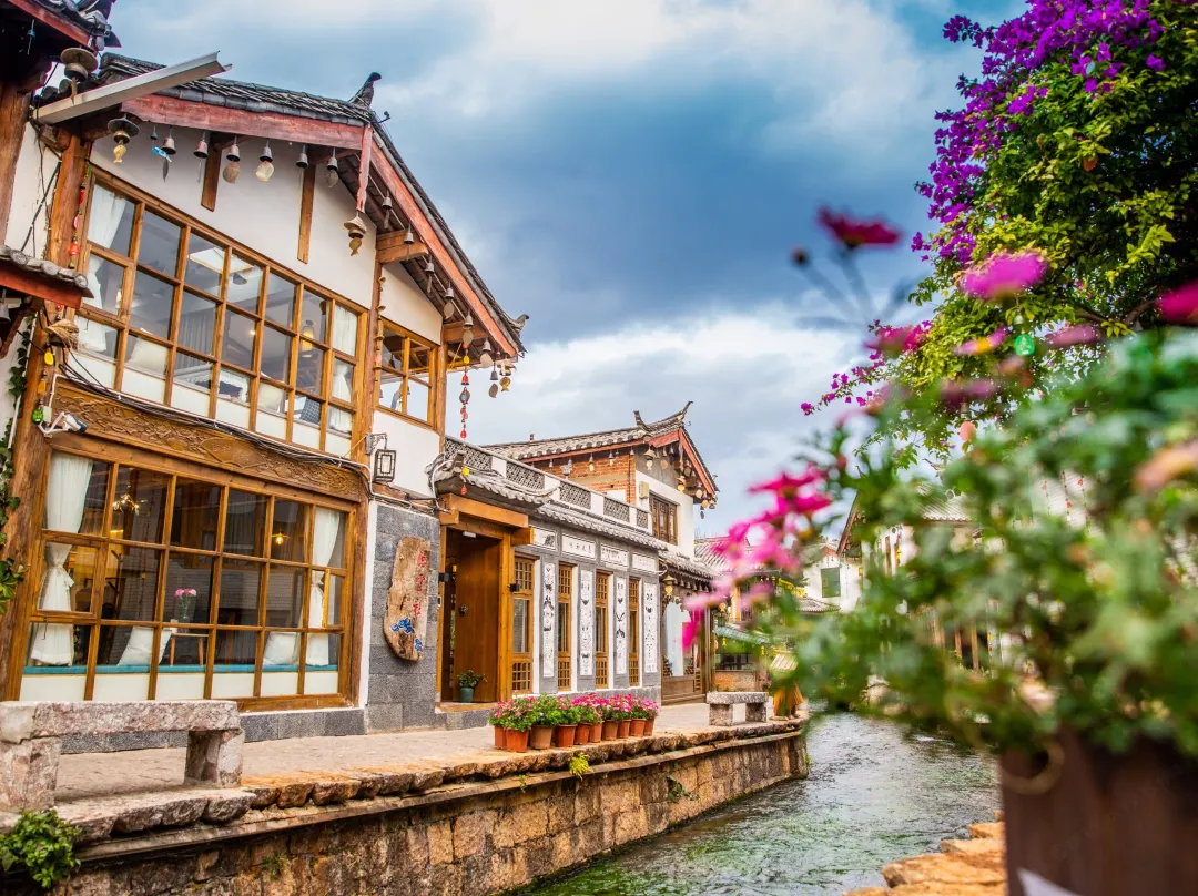 The Old Town Of Lijiang Yunshui · Old Town Palace Linxi Xiaoyin Resort - Lijiang