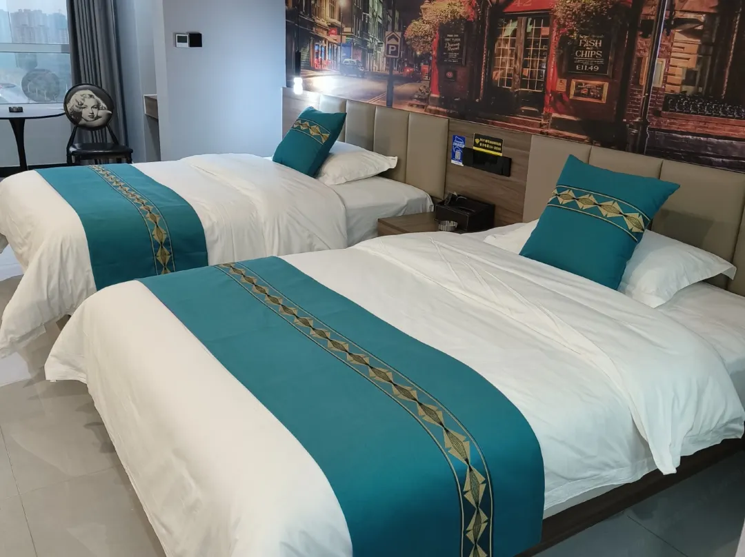 This Shi Hotel - Zhoukou