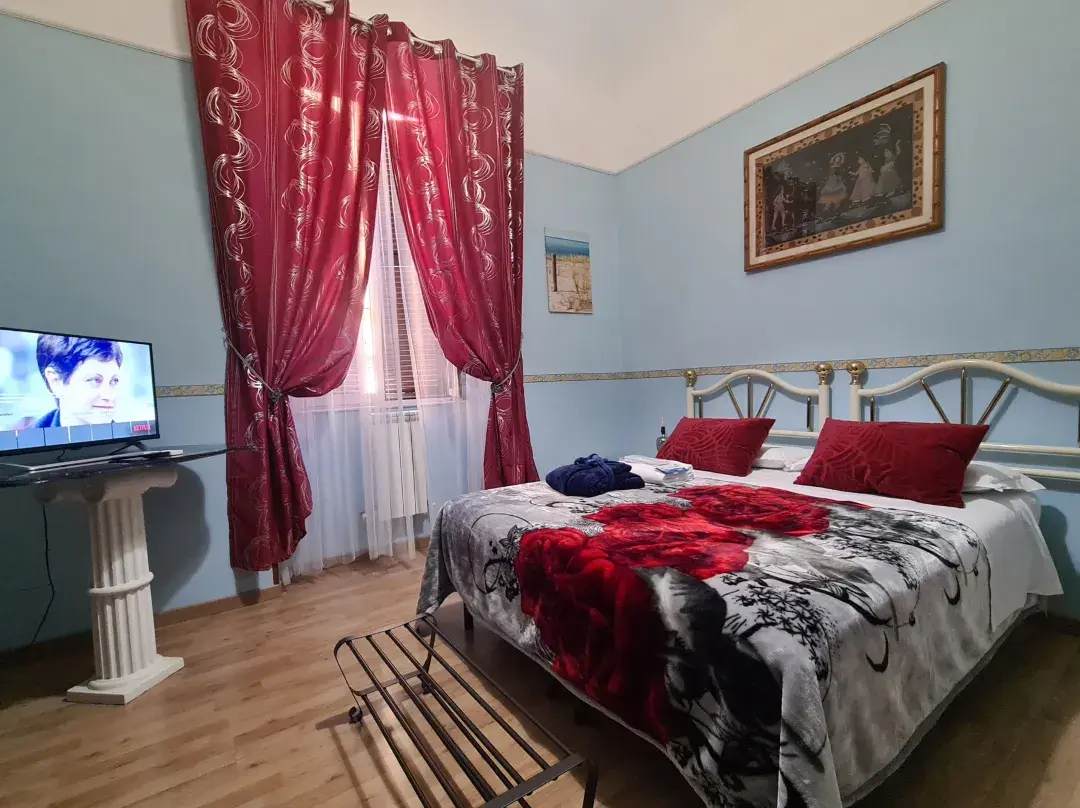 Rooms And Comfort - Rom