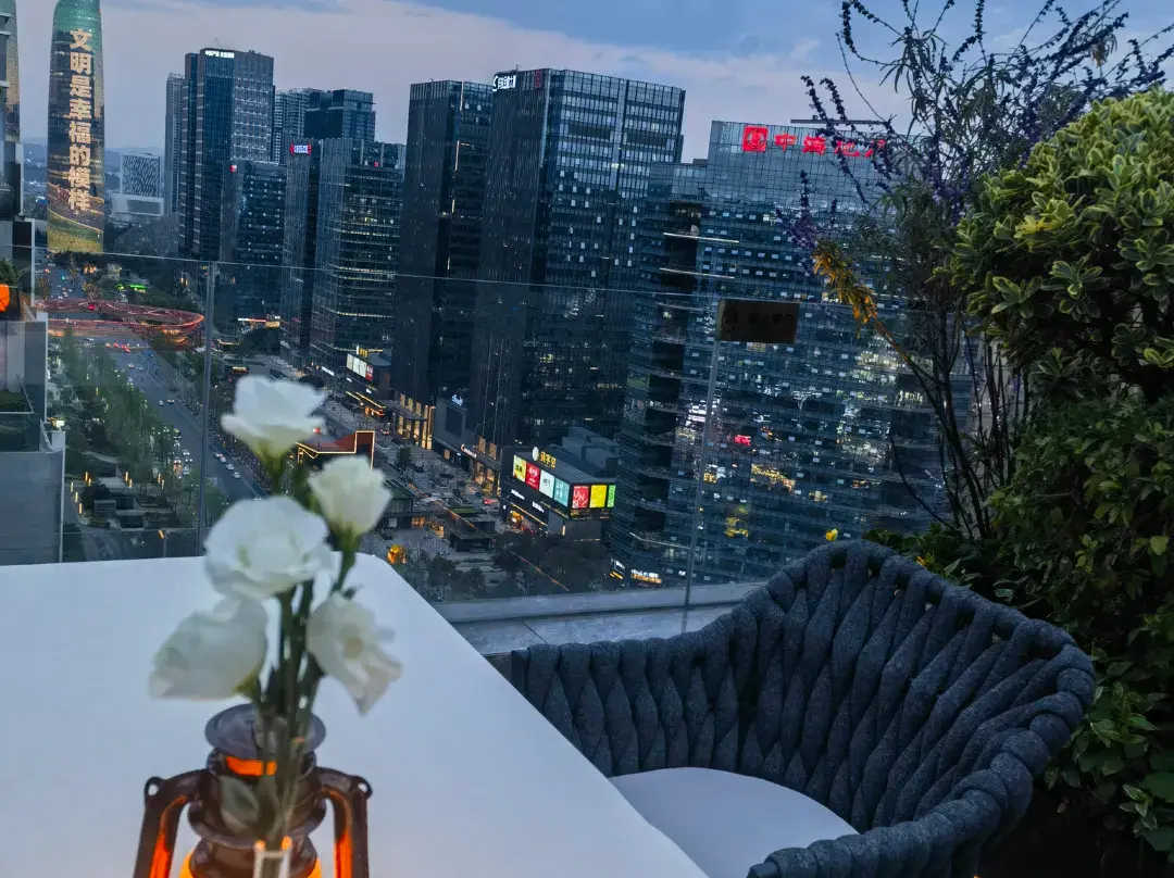 Chengdu Lutai Air Hotel - Chengdu
