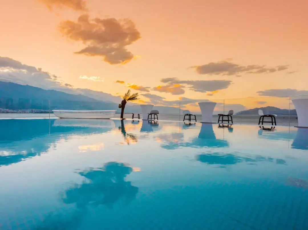 Beautiful Crown Sea View Resort - Dali