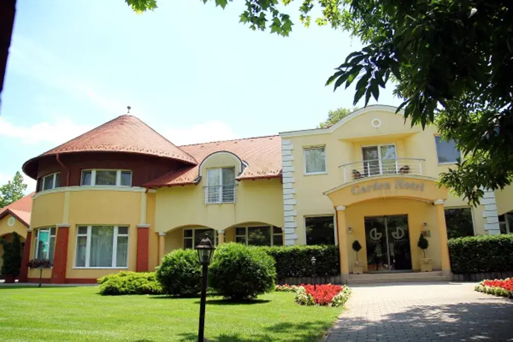 Garden Hotel Wellness éS Konferencia - Szolnok