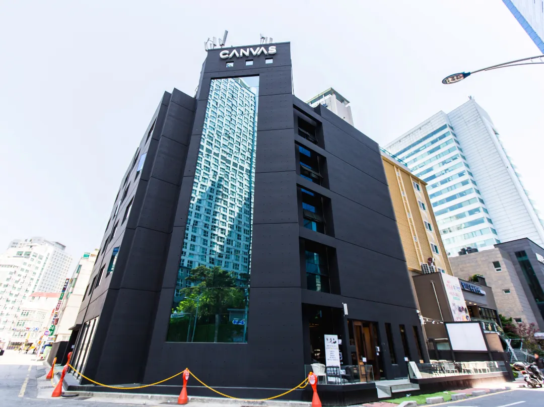 Canvas Hostel Black - Busan