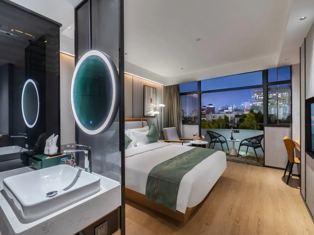 Elong Xicheng International Hotel(haiya Colorful City Tongle South Subway Station Store） - Hong Kong