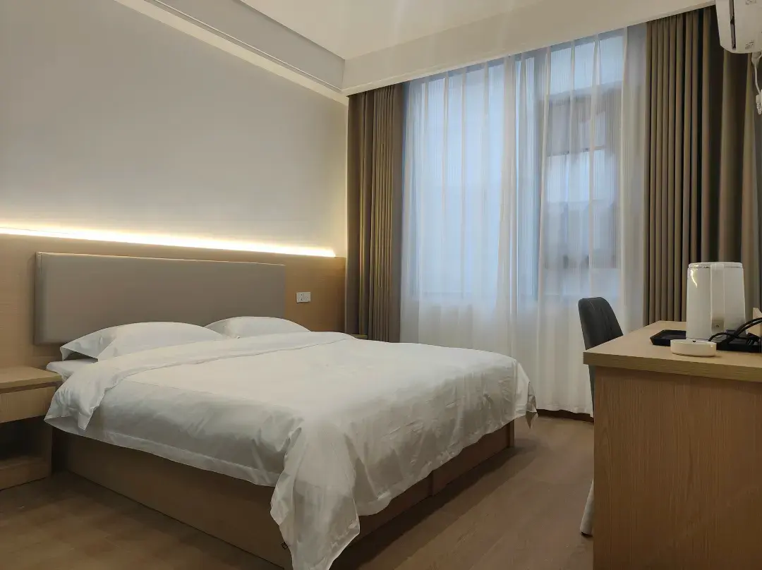 Xinyang Yuelai Inn - Xinyang