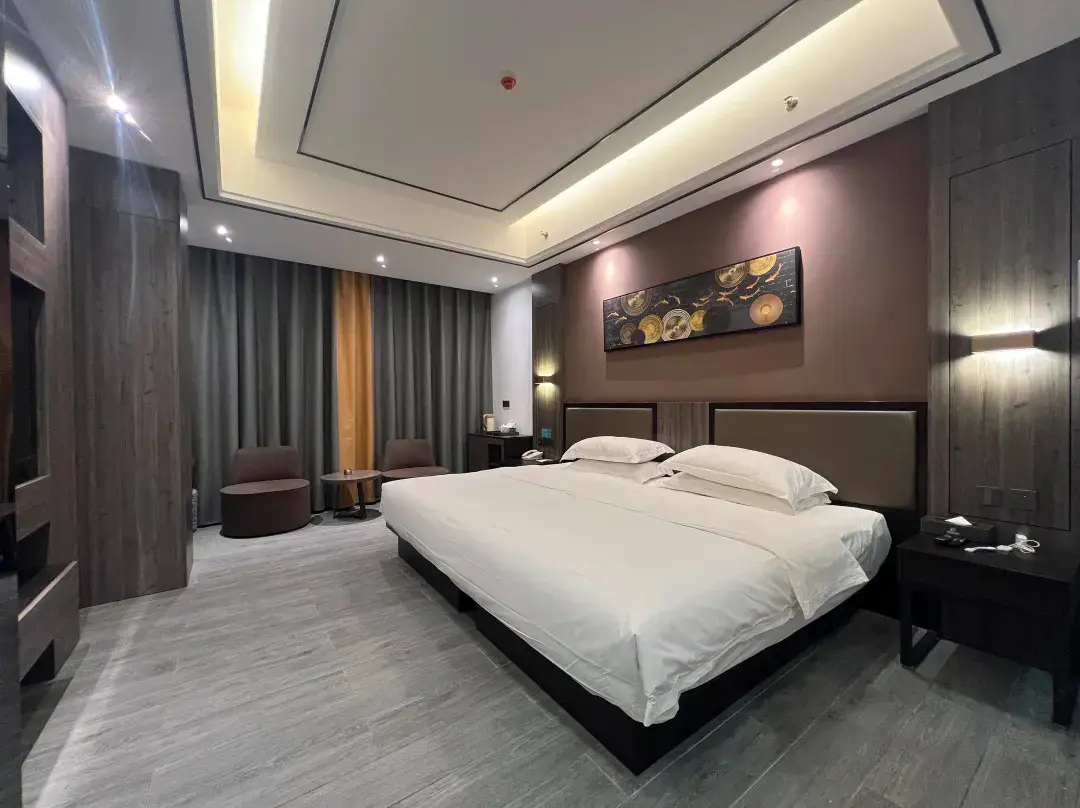 Lan Kwai Fong Hotel - Danzhou