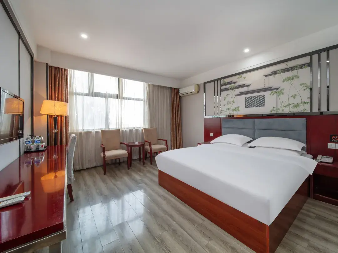 Pinyi Hotel - Heféi