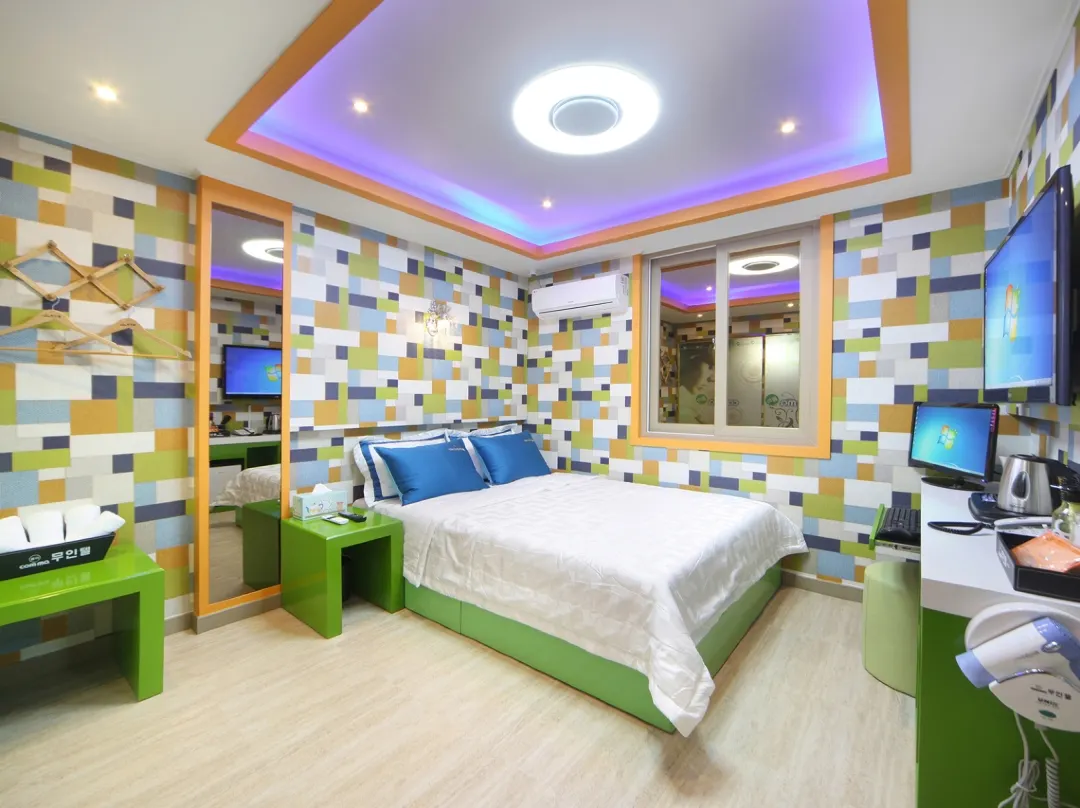 Jinju Comma Self Check-in Motel - 남해군