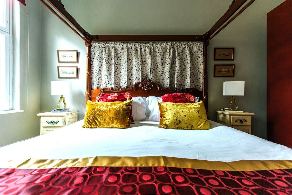 The Suite, 82 Cathedral, Private Parking - Cardiff