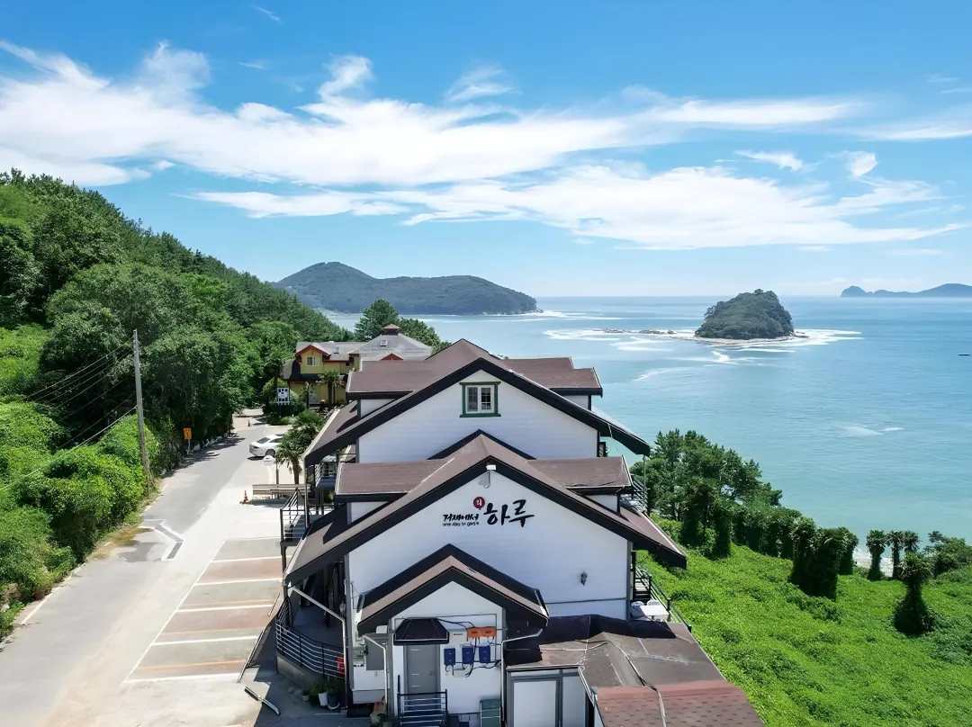 Geojeaeseoui Haru - Geoje