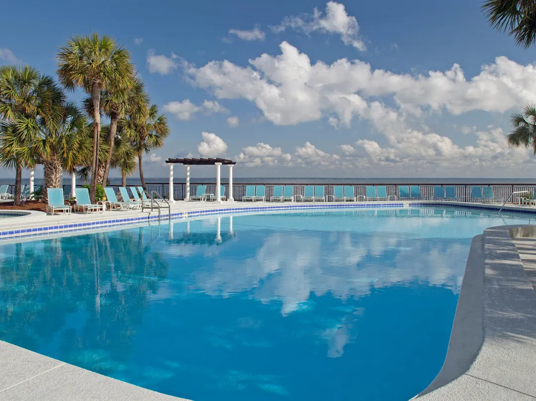 Stunning Bay Views And Resort Amenities - Serene Bayside Retreat - Destin, FL