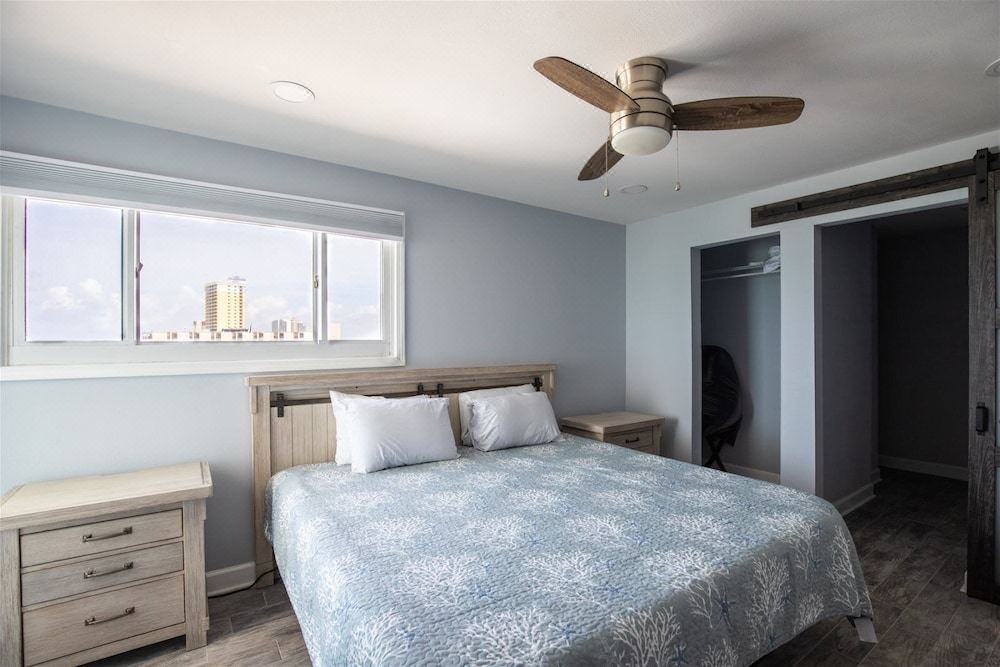 The Summit 701 - Panama City Beach, FL