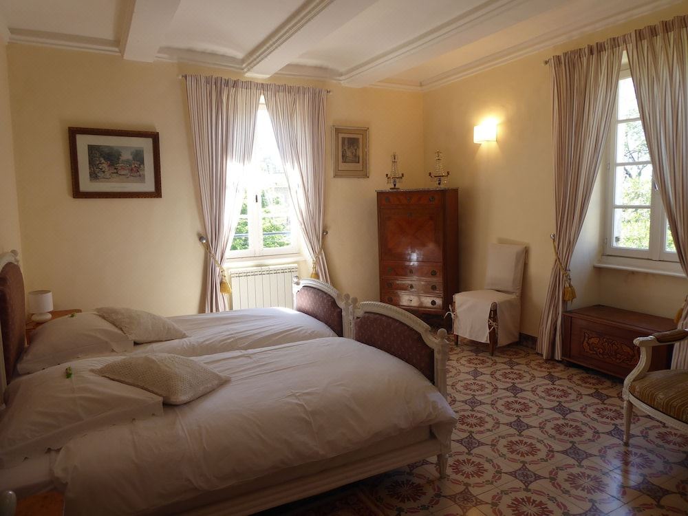 Le Mas Des Sages Bnb & Gites Avec Piscine - Aubussargues