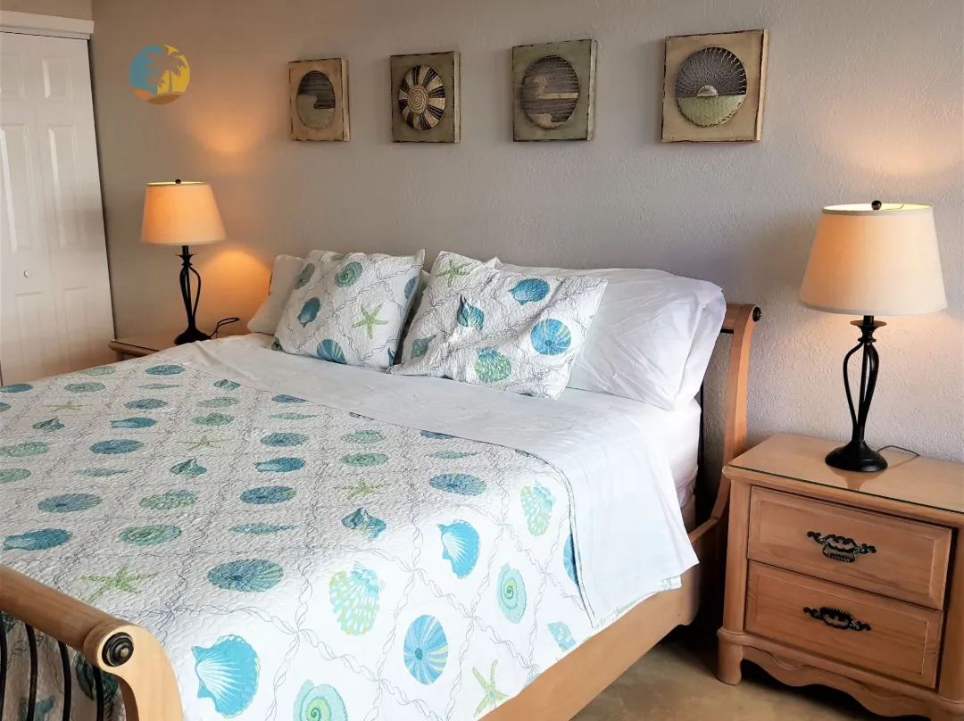 Cozy 2 Bedroom With Ocean Views - 510 - North Miami, FL