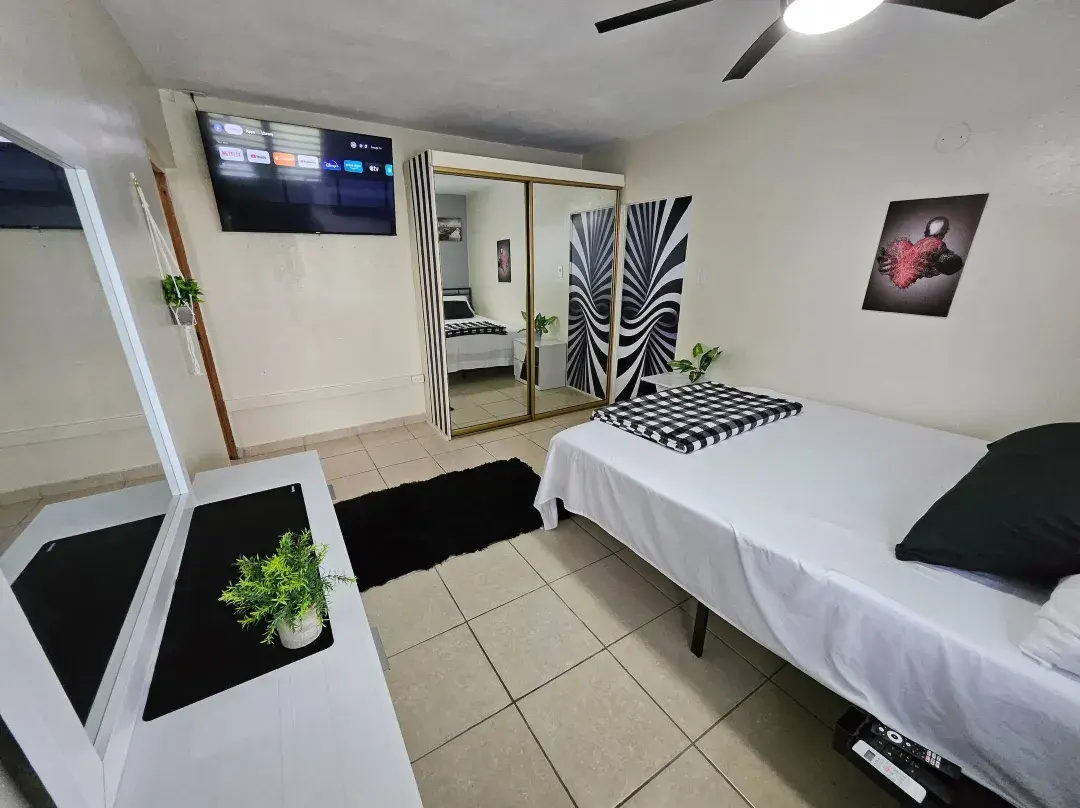 Terraza Con Jacuzzi Y Modern 2 - Guaynabo