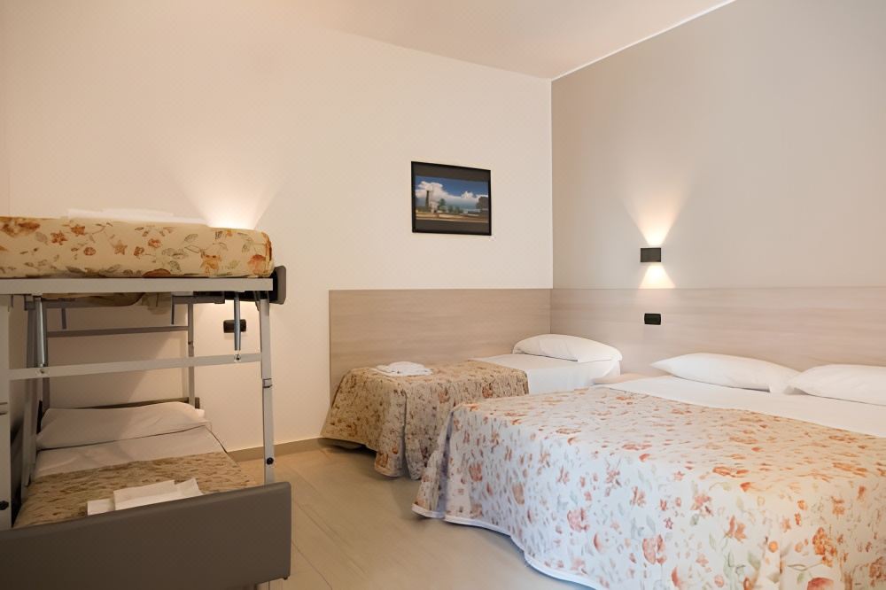 Hotel Saint Tropez - Pineto - Pineto