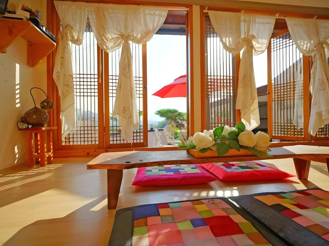 Jeonjuhanogmaeul Geha Gongganyimei - Jeonju-si