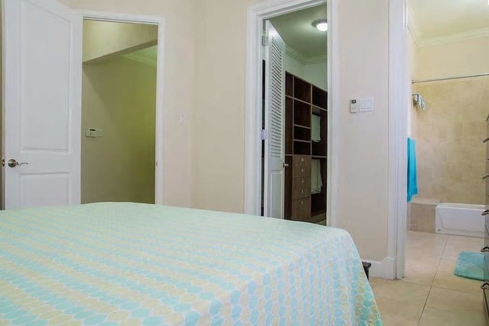 New Kingston Guest Apt At Sonoma Estate - Kingston