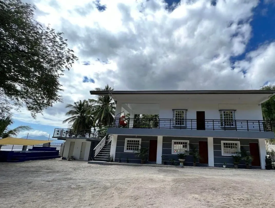 Oceanbreeze Private Resort - Lobo