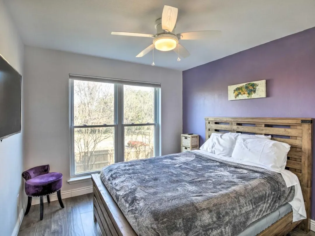 Justin Richardson Home W/ Outdoor Oasis & Movie Room - Garland, TX