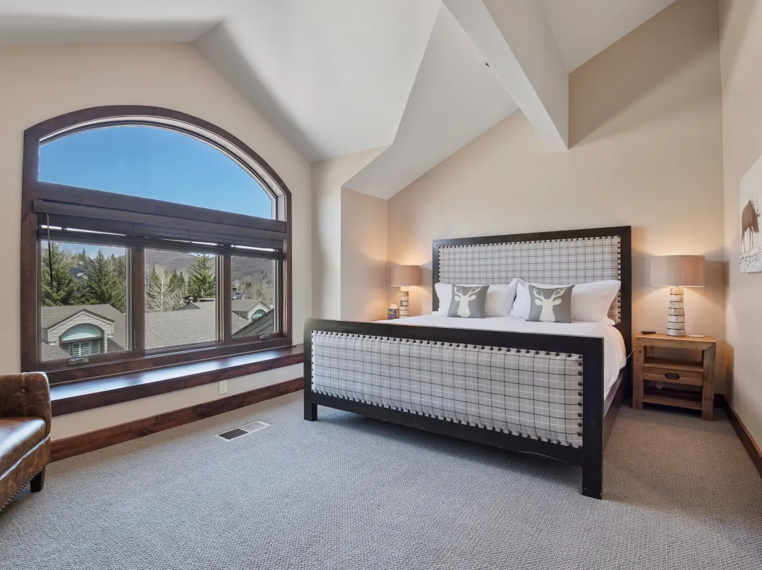 Sunny Mountain Retreat | Bbq Grill, Private Hot Tub | Walk To Main Street | Near Deer Valley Trails - Park City, UT