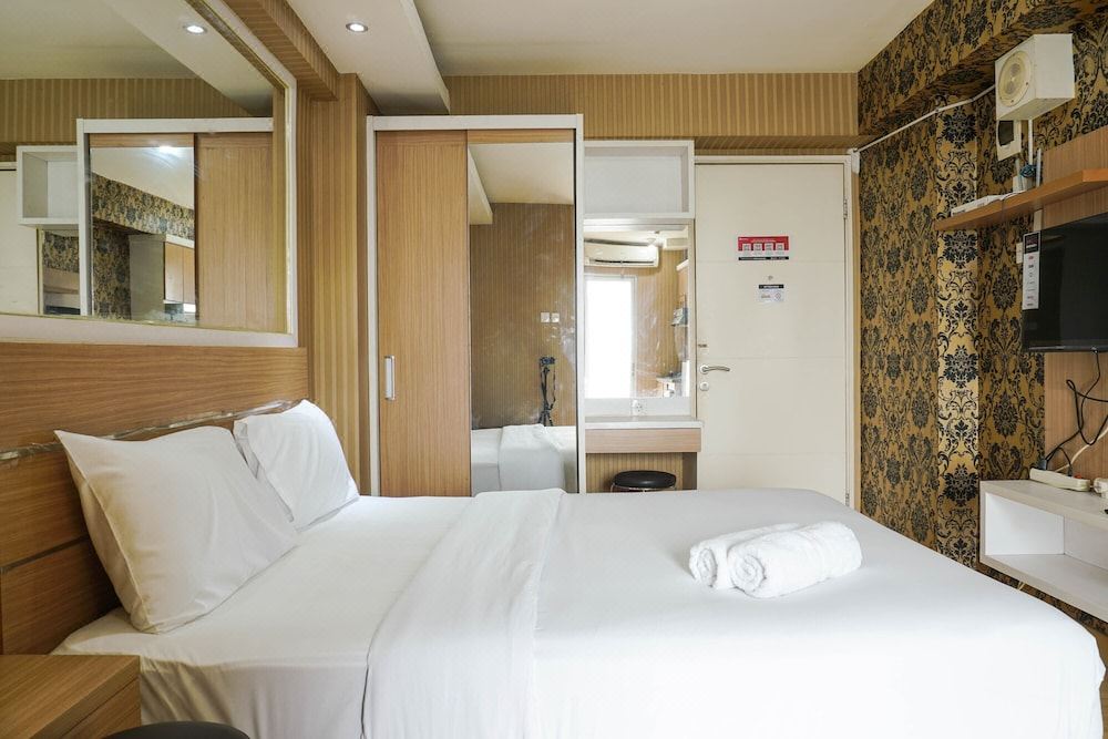 Good Deal Bassura City Studio Apartment Near Shopping Mall - Jakarta