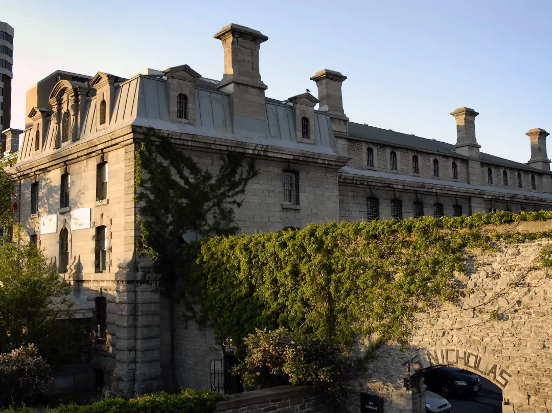Saintlo Ottawa Jail Hostel - Ottawa