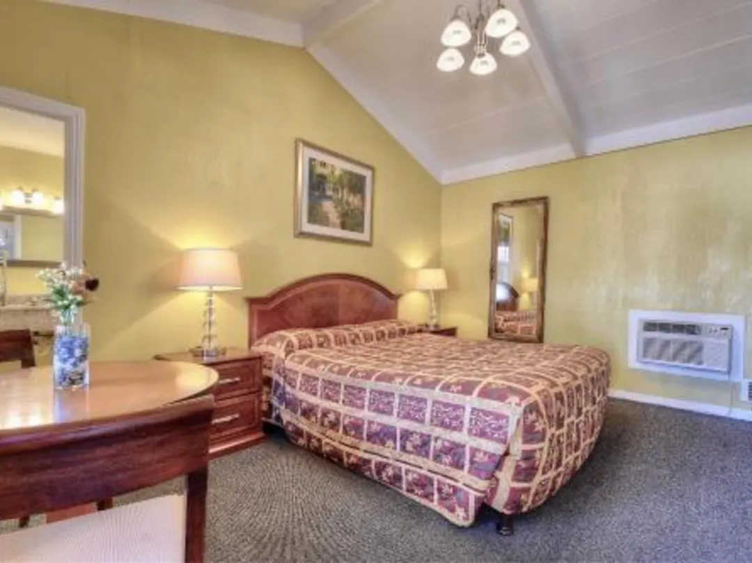 Bayside Inn - Big Sur, CA