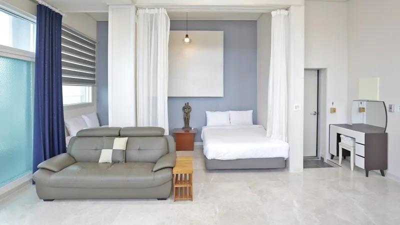 Gangneung Jeongdongjin Badabuchae-gil Pension - Gangneung-si