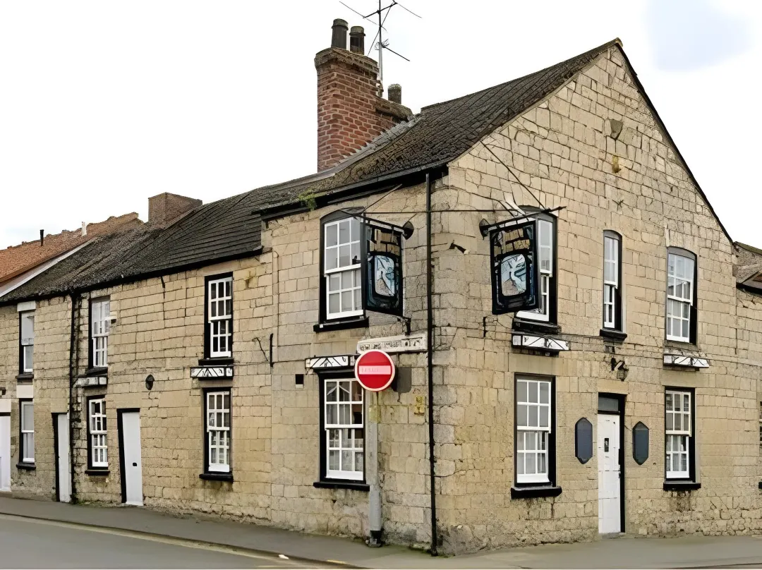 Queen In The West - Lincoln