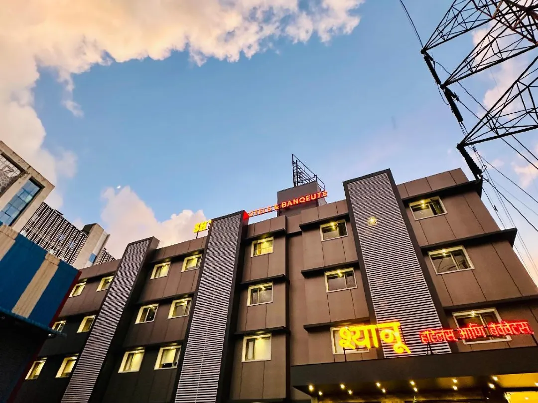 Shyanu Lords Eco Inn Airoli-near Mindspace - Thane