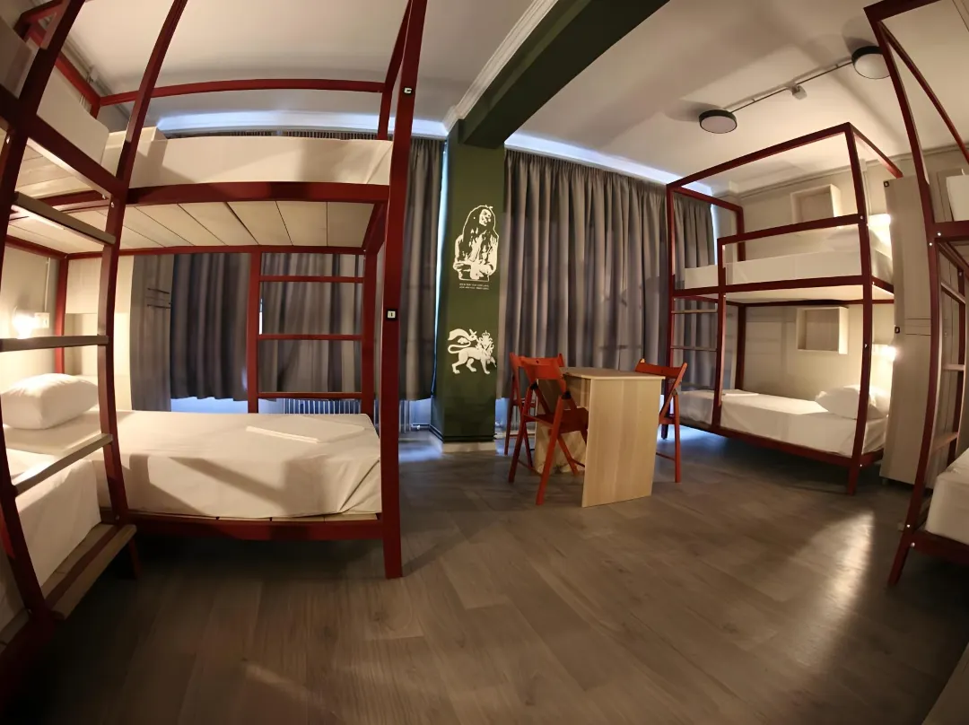 Stay Hybrid Hostel - テッサロニキ