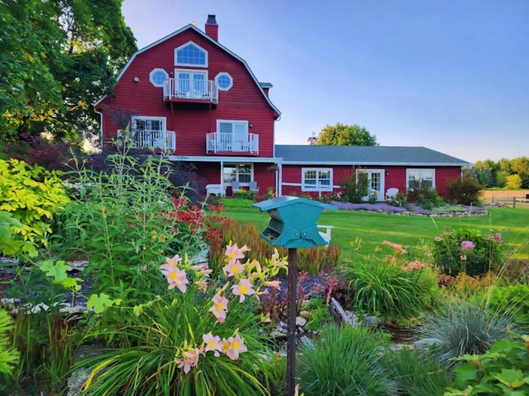 Chanticleer Guest House - Sturgeon Bay, WI
