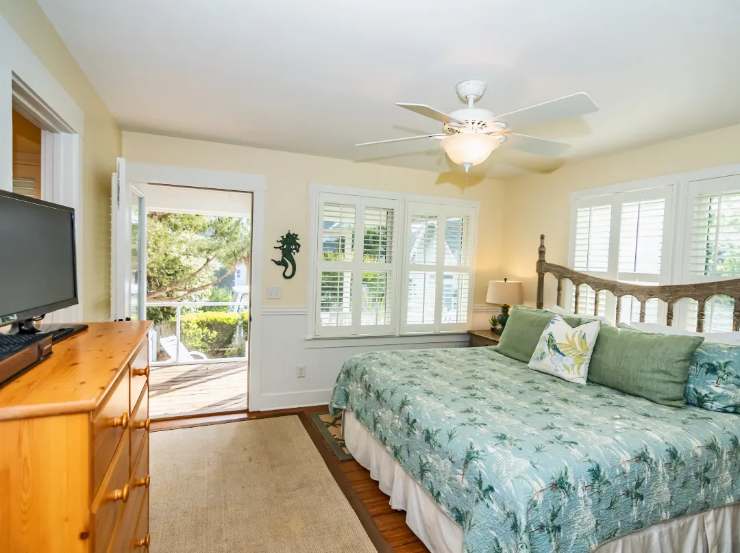 Stunning Views - Screened Porch, Golf Cart, Internet, Grill - Bald Head Island, NC