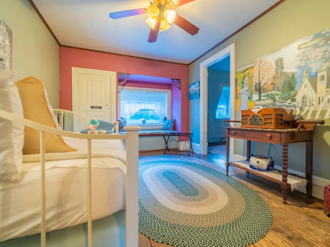 The Maid's Quarters Bed Breakfast & Tearoom - Pottsville, PA