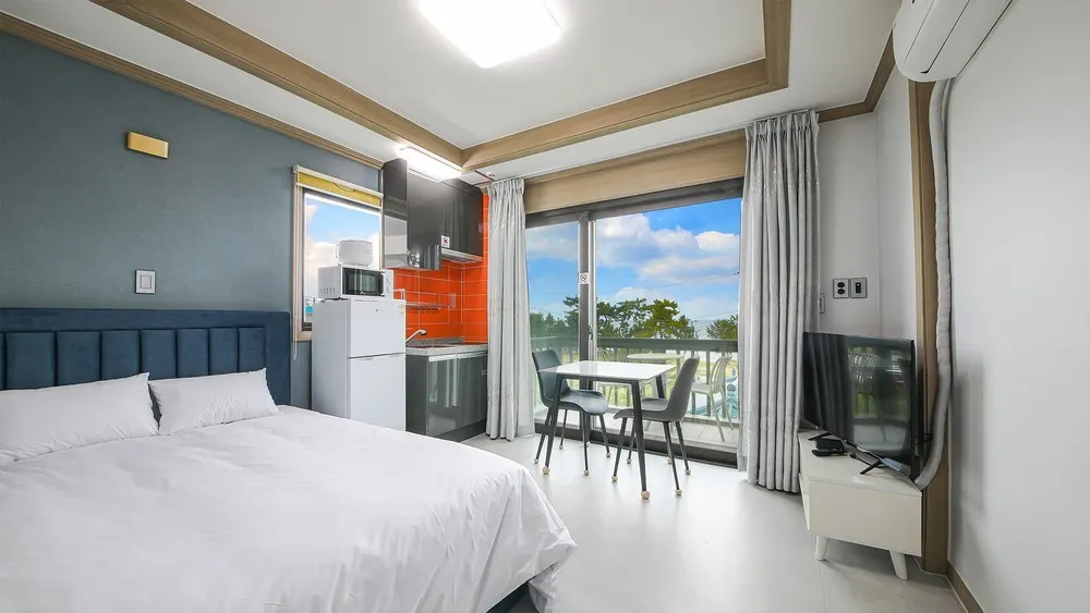 Gangneung Gyeongpo Blue Beach Pension - Gangwon-do